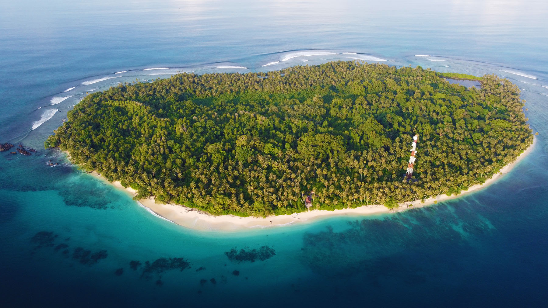 Pinang Island - Unique Surf Camp in Banyaks, Sumatra